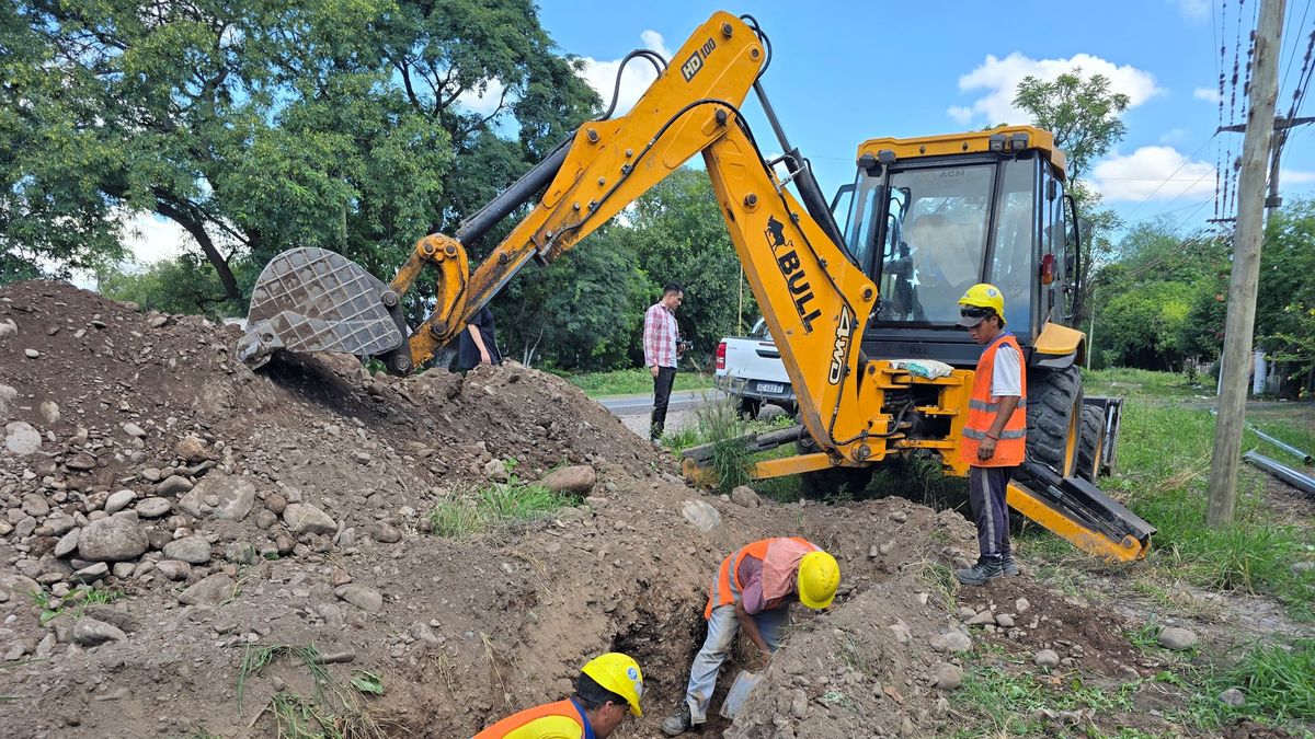 Etapas finales de la obra de mejora del servicio de agua potable en Monterrico y La Ovejería