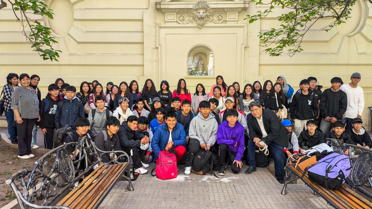 Estudiantes de Cusi Cusi y Abra Pampa disfrutan de la FNE y conocen Capital