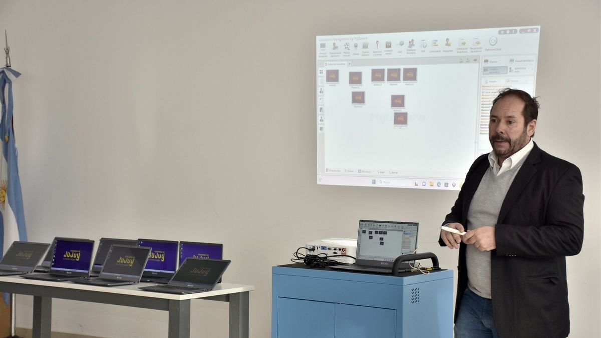 PROMACE: Capacitación sobre Aulas Digitales Móviles