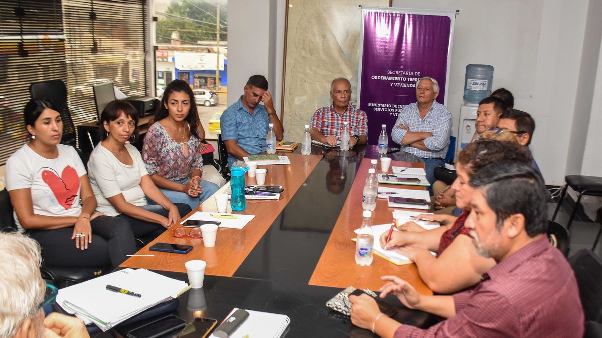 Reunión con intendencias para diagramar el crecimiento armónico y ...